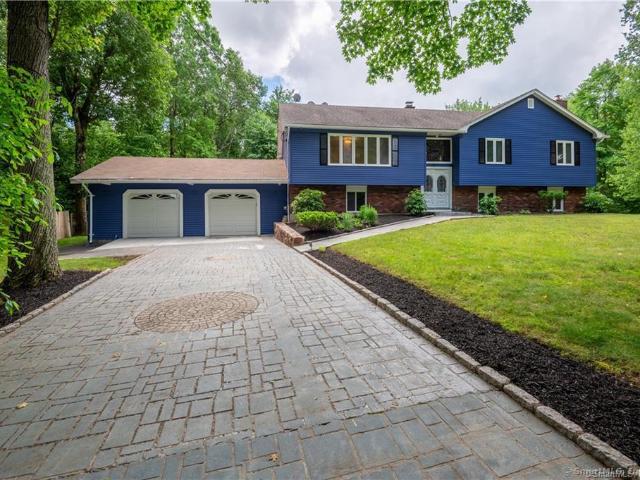 34 Lloyd St, Hamden, CT 06518 | MLS #24128 | Compass