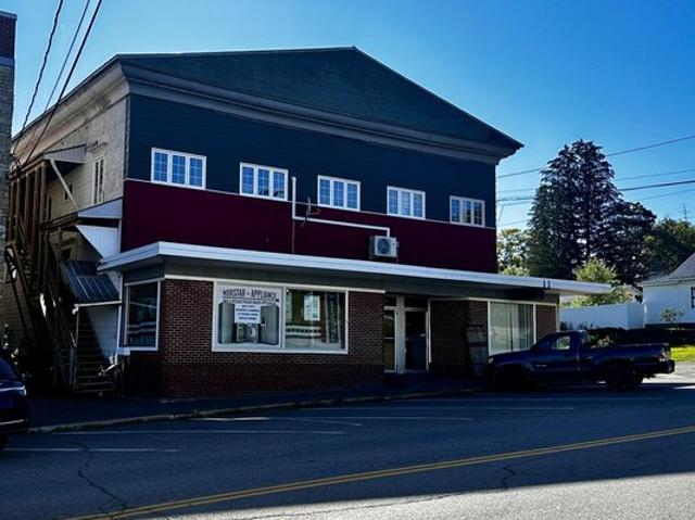 34 Main St, Limestone, ME 04750