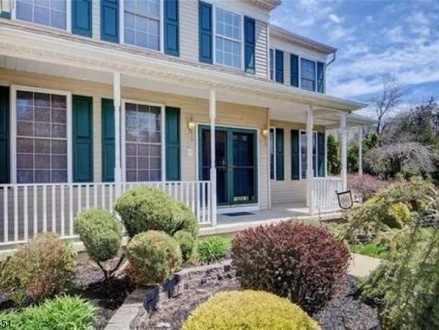 34 Margaret Dr