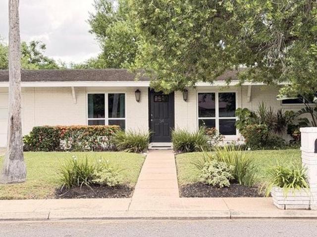 34 Meadow Ln, Brownsville, TX 78521