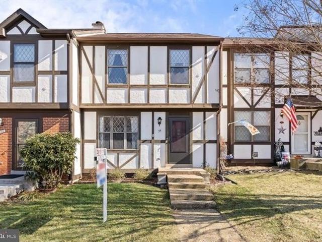 34 Millard Ct, Sterling, VA 20165