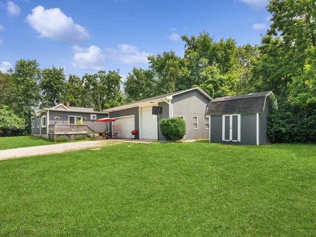 34 N Adams St, Oswego, IL 60543