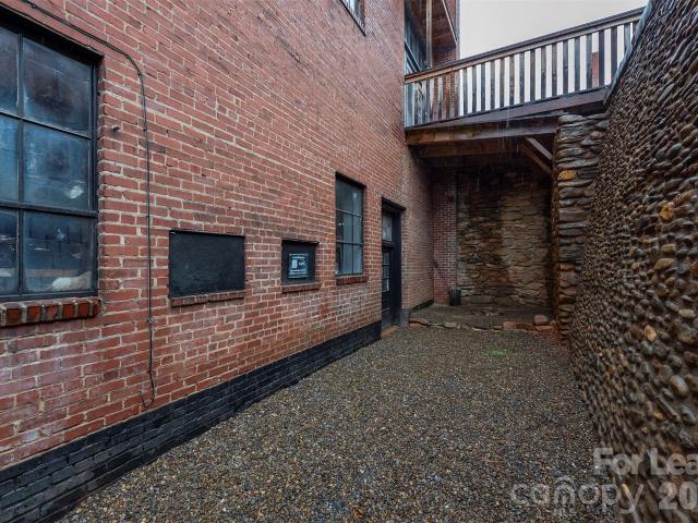 34 N Logan Street