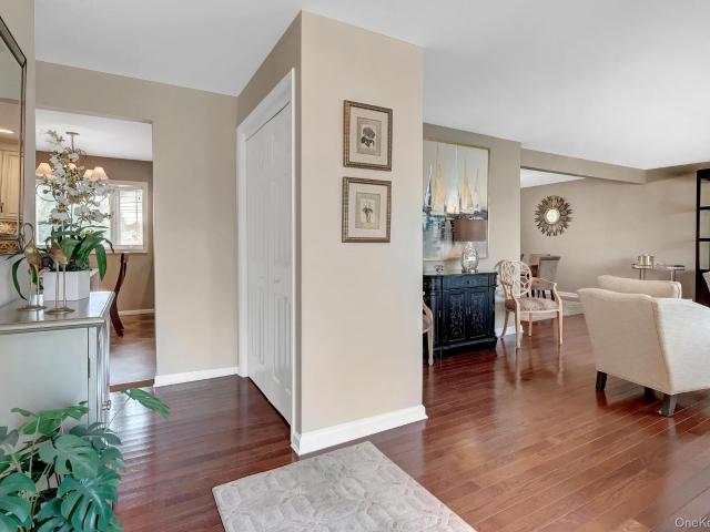 34 NE Admiral Road