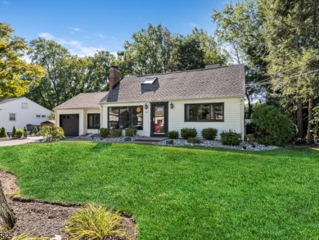 34 Northwood Dr