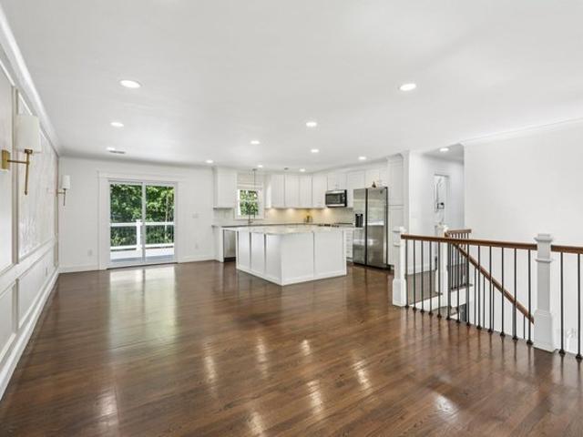 34 Oklahoma Dr, Hopatcong, NJ 07843