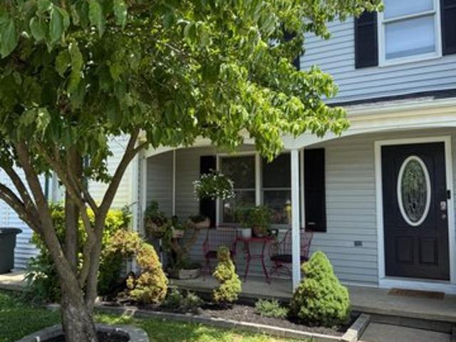 34 Park Pl, Lovettsville, VA 20180