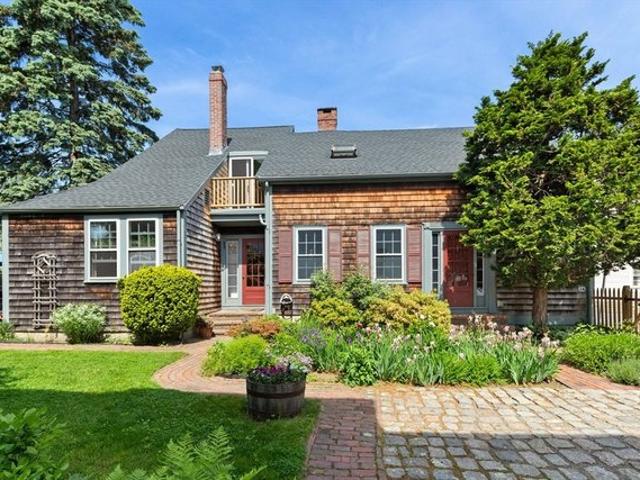 34 Pearl St, Marblehead, MA 01945