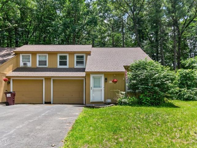 34 Pepperbush Pl, Malta, NY 12020