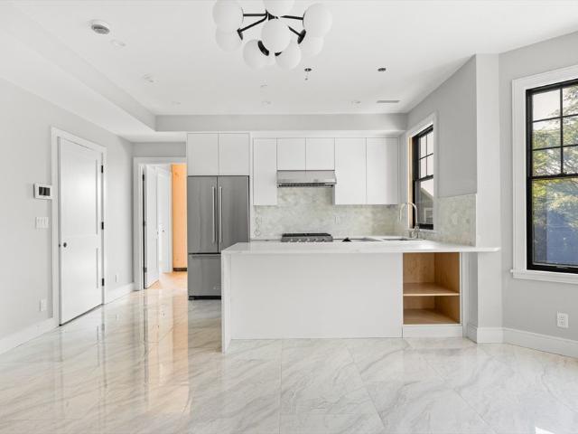 34 Pinckney St Unit 3, Somerville, US, MA