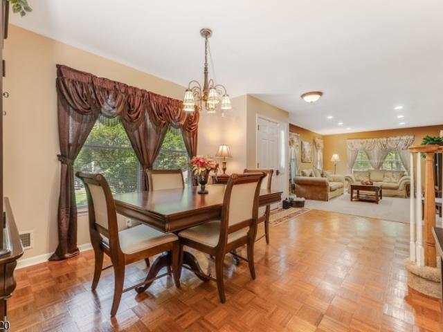 34 Pond Ridge Dr