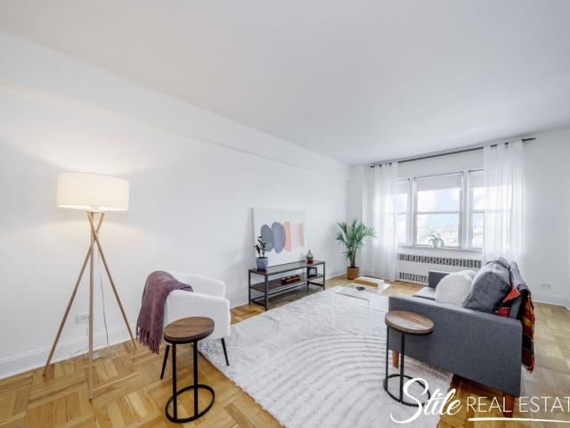 34 PLAZA Street 1201