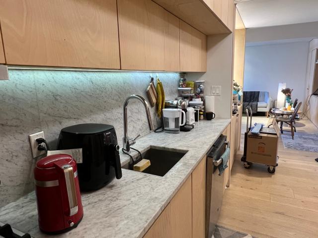 34 Plaza Street E 1205