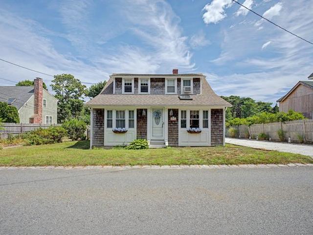 34 Pleasant St Unit 1, Dennis Port, MA 02639
