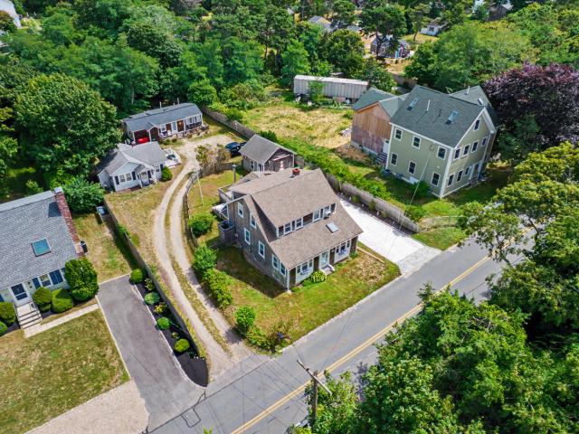 34 Pleasant Street 1