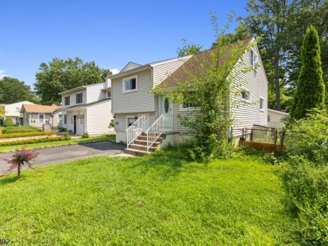 34 Roosevelt Ave