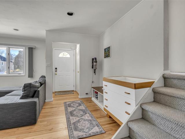 34 Roxbury Rd, Port Washington, NY 11050 | MLS #960763 | Compass