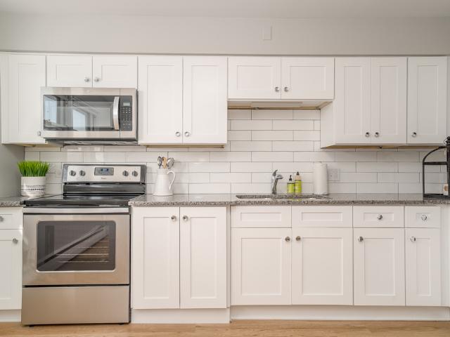 34 S Kensington Ave, Unit 5, La Grange, IL 60525 | MLS #12596 | Compass