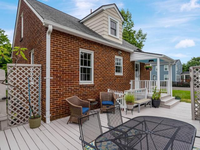 34 S Pershing Drive