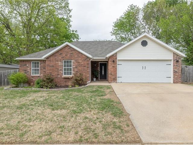 34 Saxony St, Farmington, AR 72730