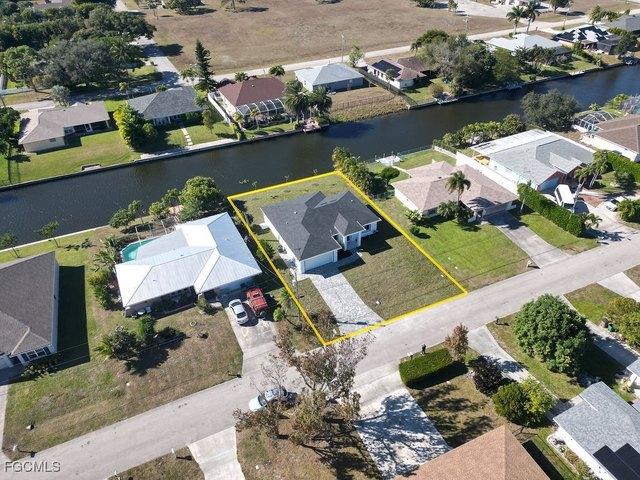 34 SE 23rd Pl, Cape Coral, FL 33990