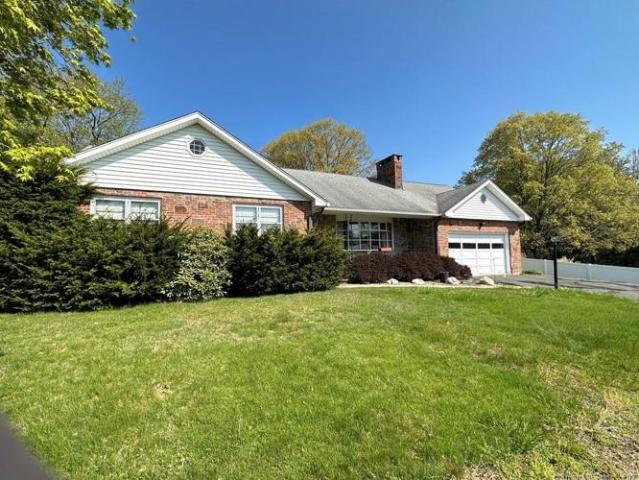 34 Skyline Dr, Plainville, CT 06062
