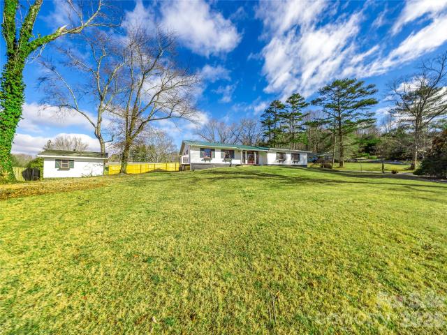 34 Southwicke Dr, Arden, NC 28704 | MLS #4341 | Compass