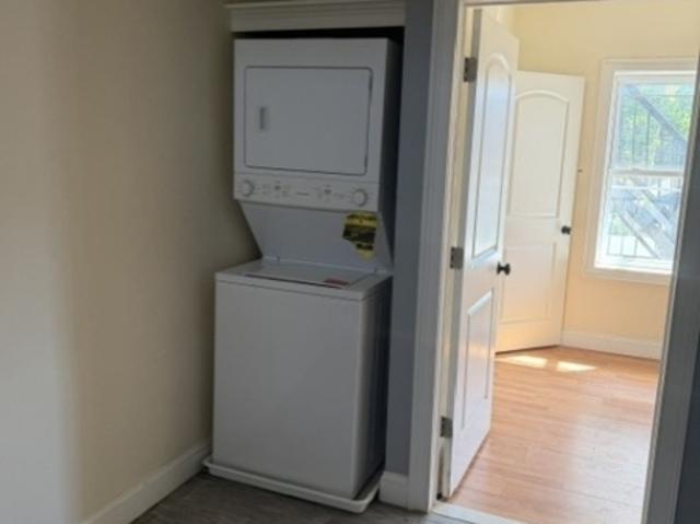 34 Sussex Ave # b