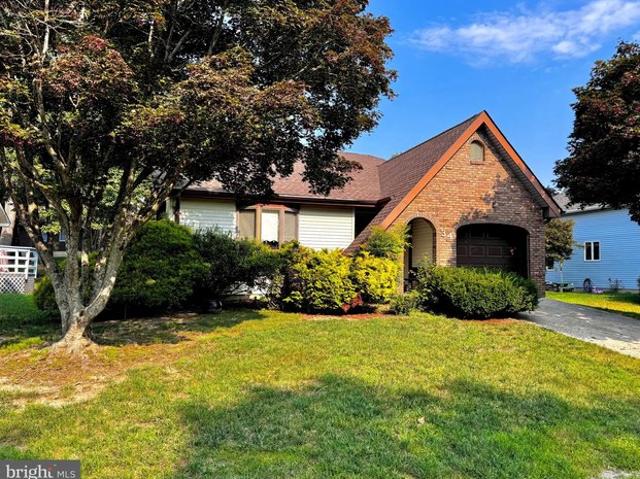 34 Sycamore Rd, Manahawkin, NJ 08050