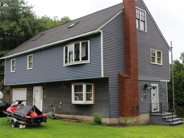 34 Sylvanus Wood Ln, Woburn, MA 01801