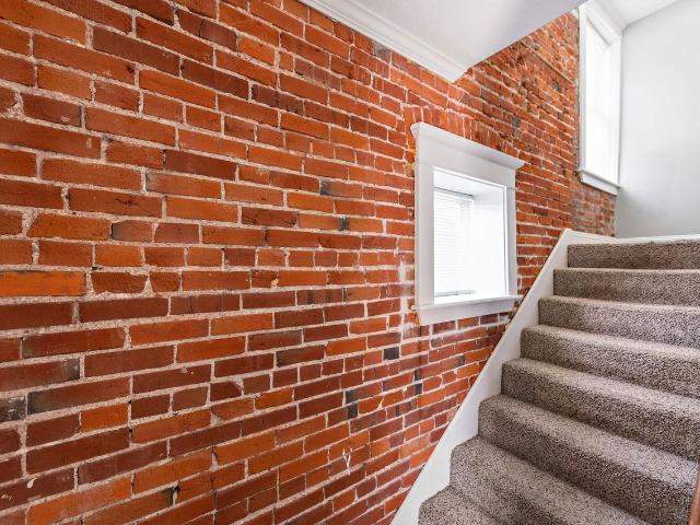 34th Street Duplex 3 Bedroom Apartment for Rent at 218 W 34th St, Kansas City, MO 64111 Broadway Gillham