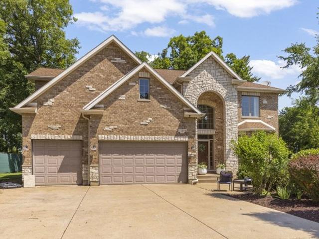 34W624 Courier Ave, Saint Charles, IL 60174