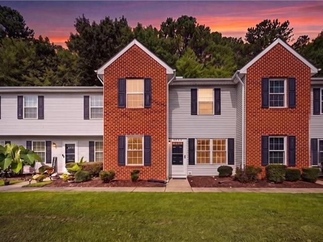3504 Clover Meadows Dr, Chesapeake, VA 23321