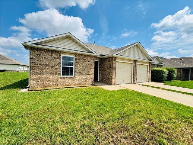 3504 E Gillette St, Broken Arrow, OK 74014