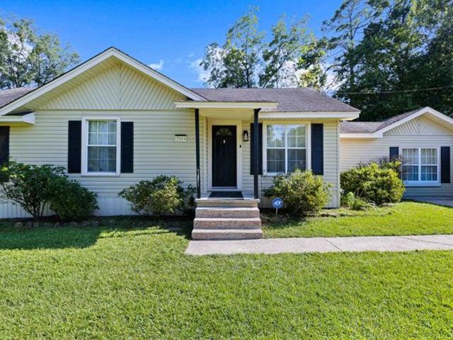 3504 Eastmoor Dr, Marshall, TX 75672