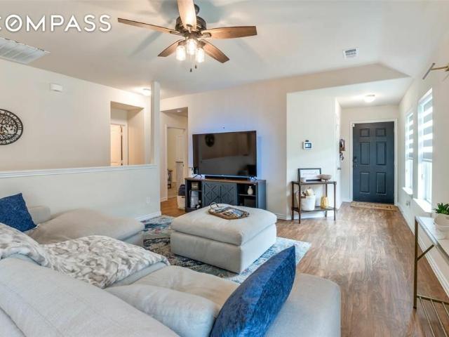 3504 Robin Rd, Ennis, TX