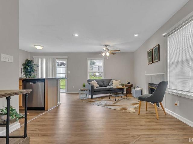 3504 S Oaklawn Circle