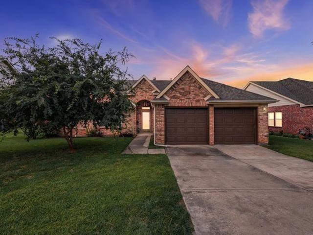3505 Mustang Dr, Denton, TX 76210