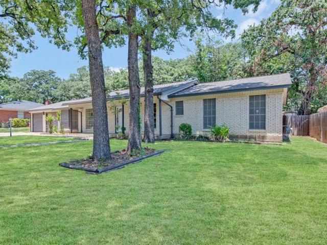 3505 Oak Haven Dr, Forest Hill, TX 76119