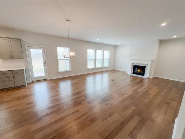 3505 Aqua Point Place