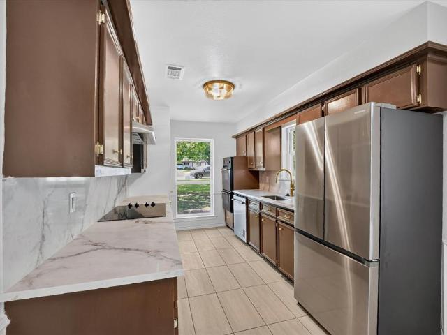 3505 Larkin Lane
