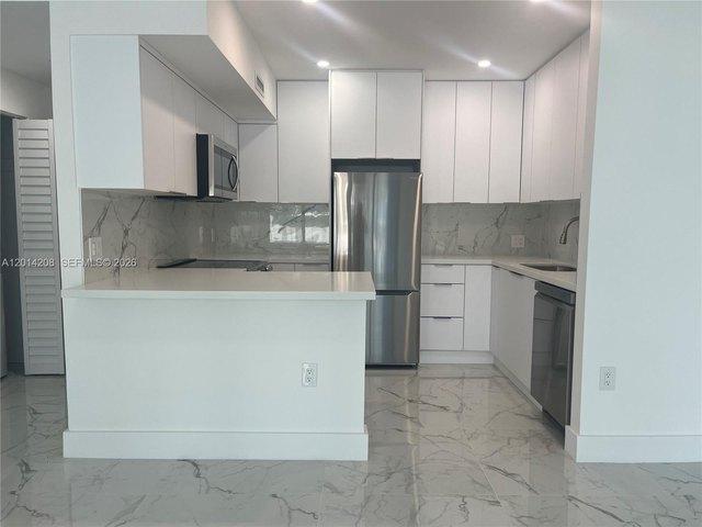 3505 S Ocean Dr Apt 210, Hollywood, FL 33019