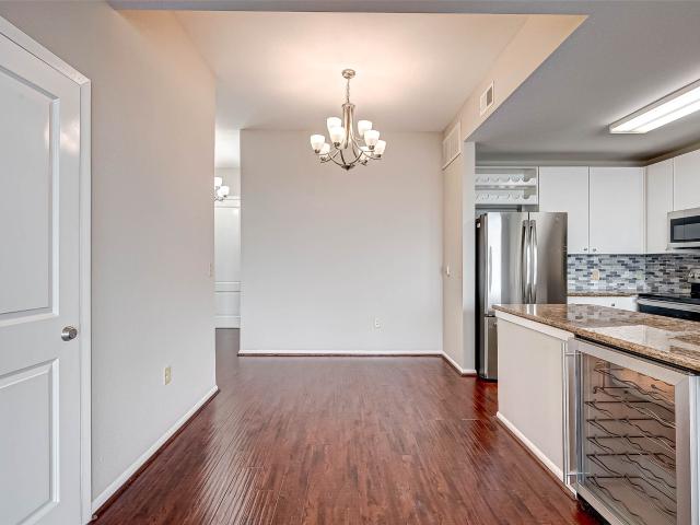 3505 Sage Rd, Unit 2106, Houston, TX 77056 | MLS #75664