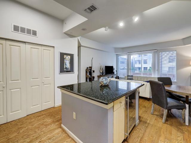 3505 Sage Rd, Unit 308, Houston, TX 77056 | MLS #12194