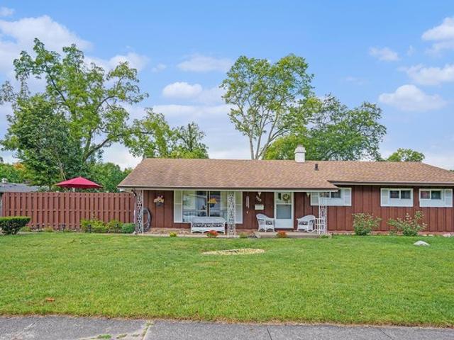 3505 Woodmont Dr, South Bend, IN 46614
