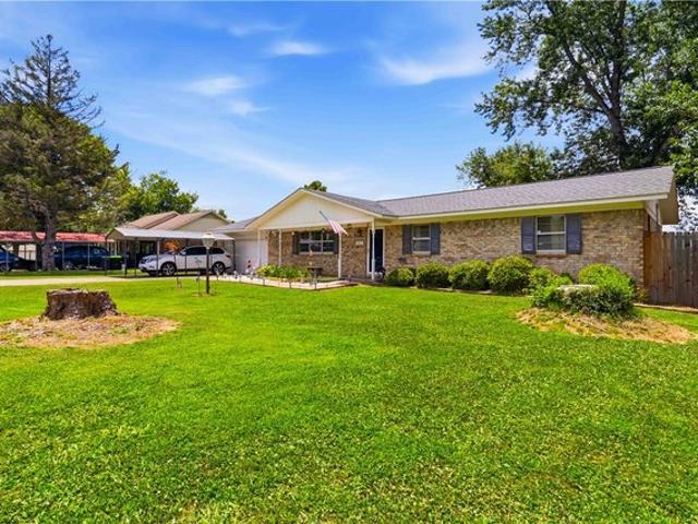 3506 N 2nd St, Rogers, AR 72756