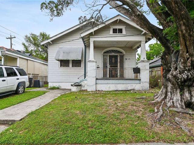3506 Bruxelles Street