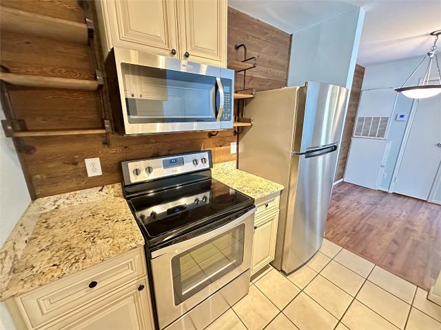 3506 Cove View Boulevard 1608