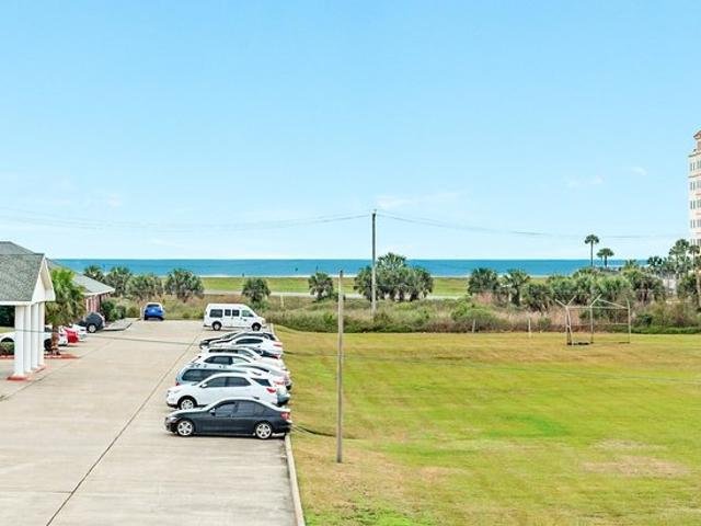 3506 Cove View Blvd Apt 610, Galveston, TX 77554