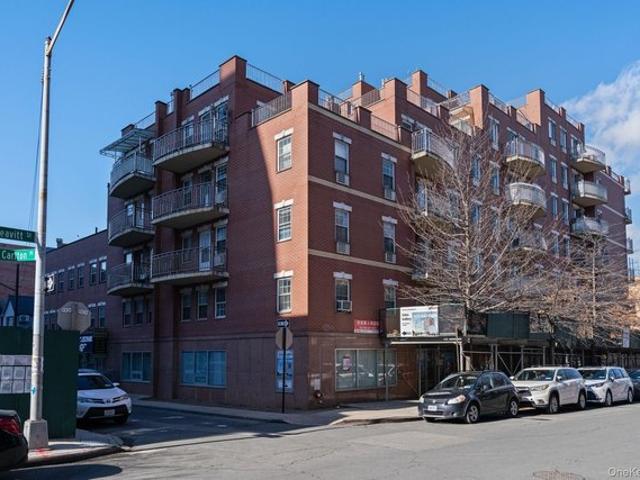 3506 Leavitt St Apt 3I, Flushing, NY 11354